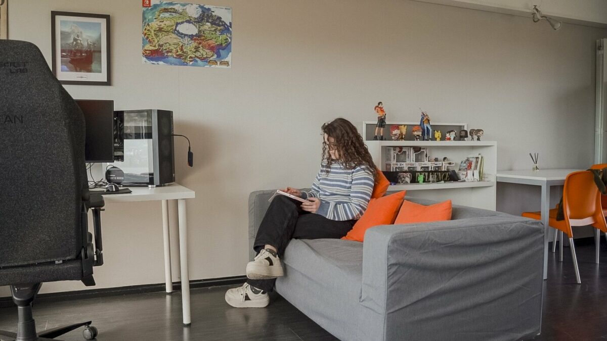 How to decorate a cosy college dorm - Unihabit
